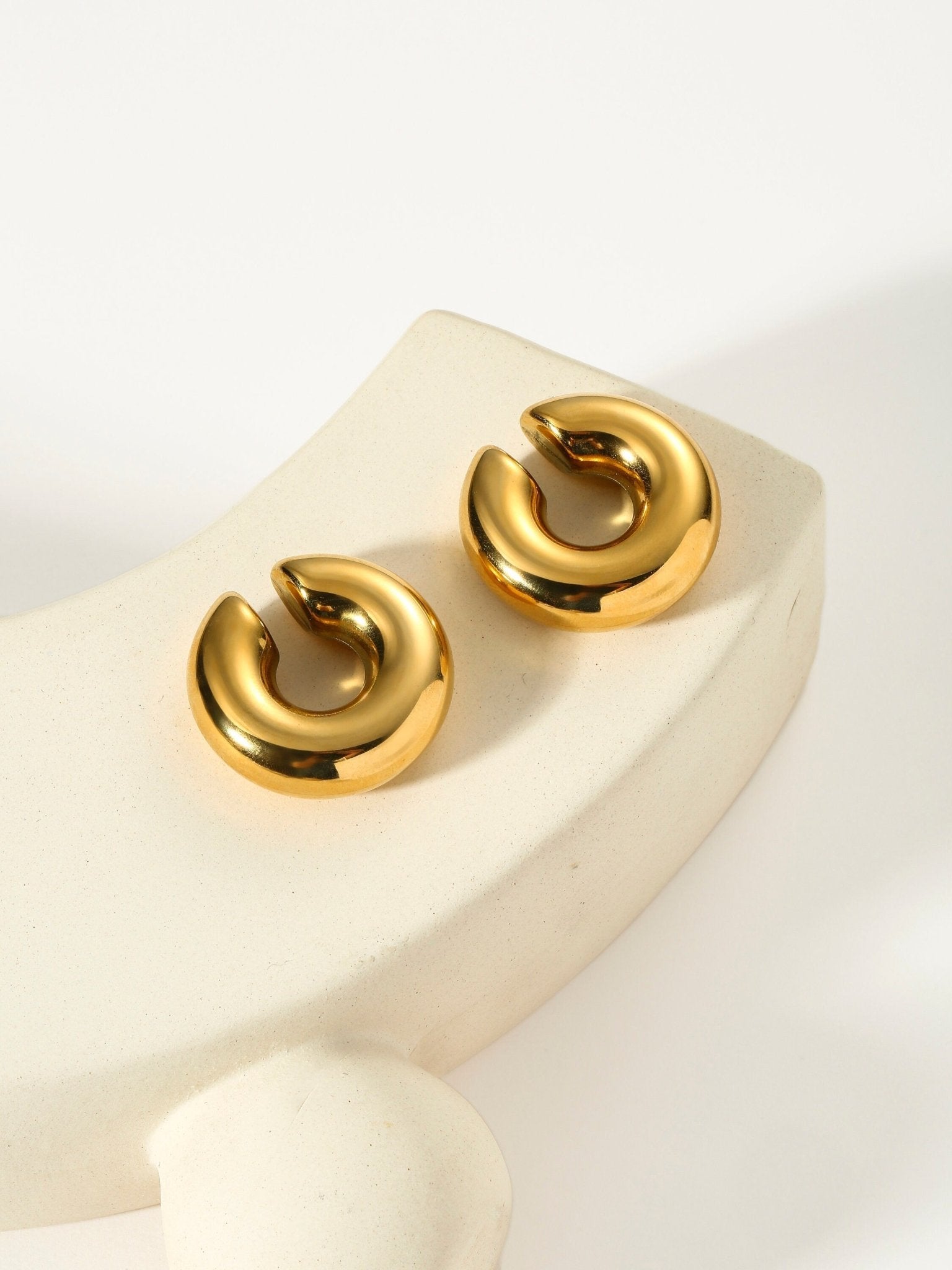 Chunky Ear Cuffs in 18k Gold Filled - Bold Style – Someone & HerOwn